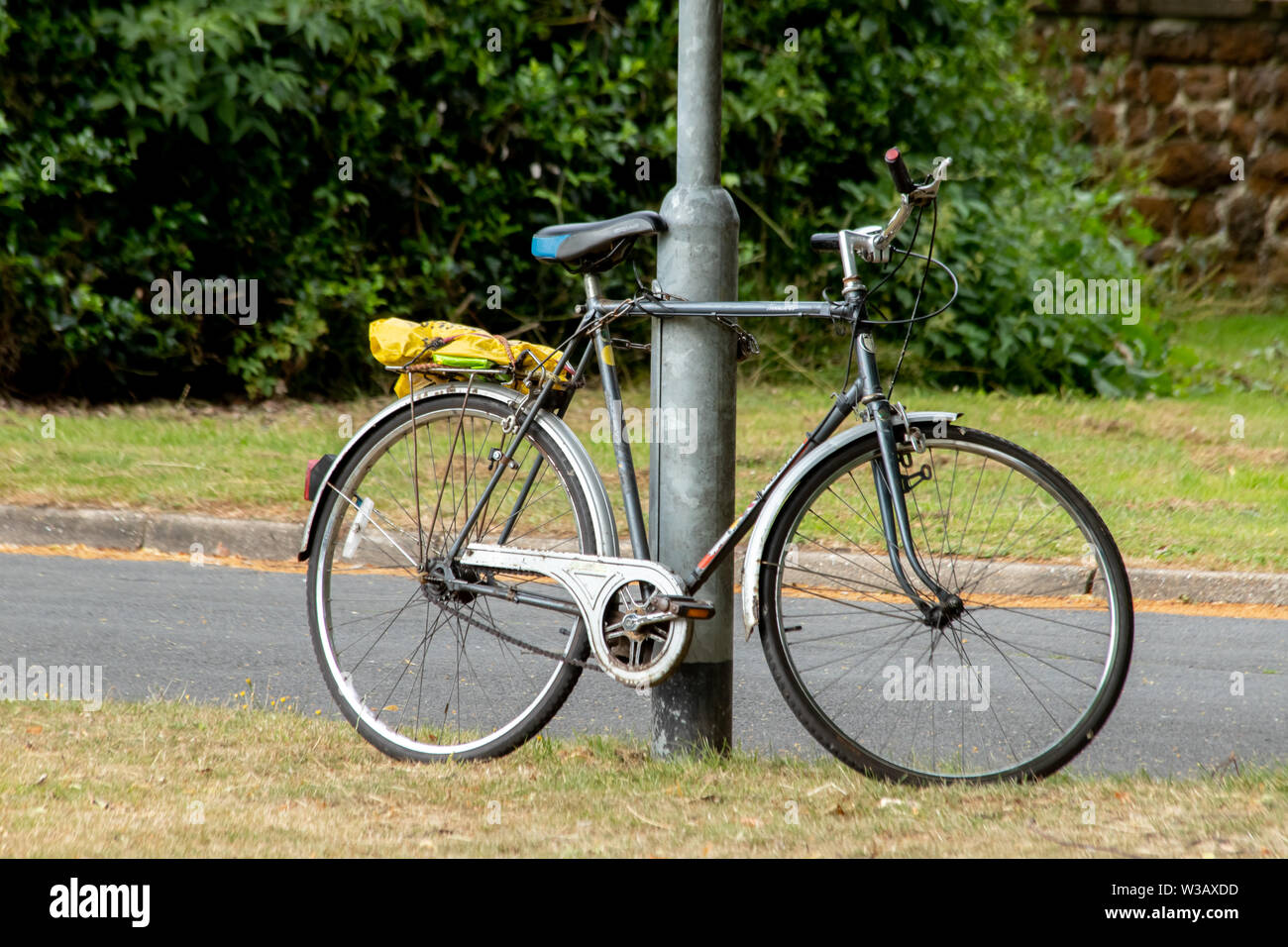 Bag wheels hi-res stock photography and images - Alamy