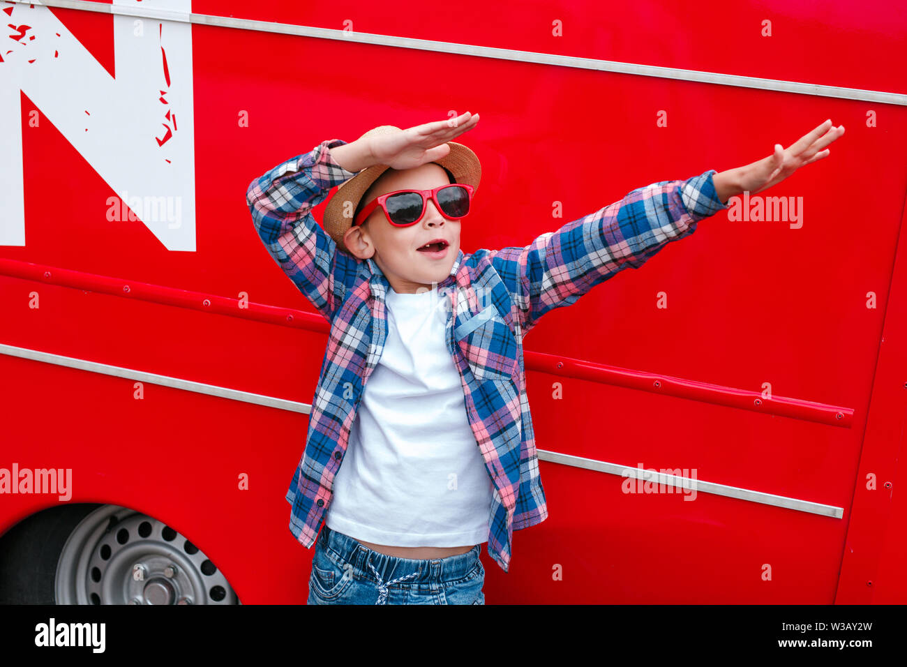 Dab dance hi-res stock photography and images - Alamy