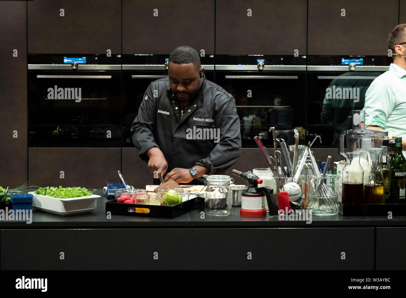 Nelson mueller hi-res stock photography and images - Alamy