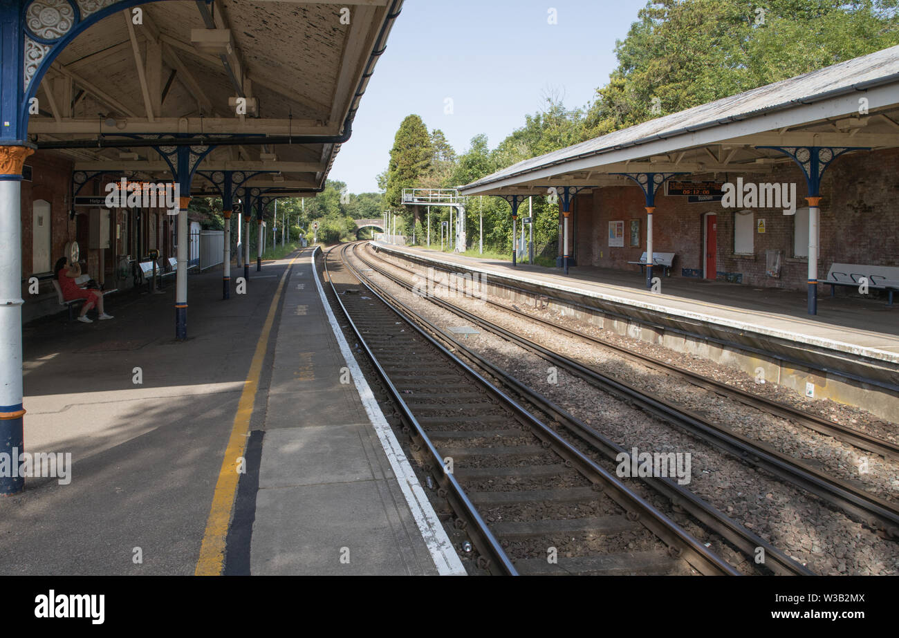 bookham railway station platforms and railway tracks surrey Stock Photo ...