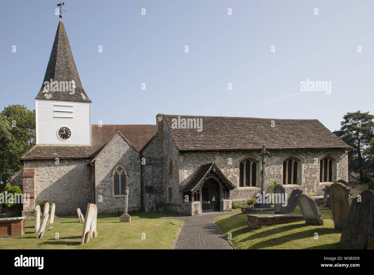 st nicholas parish church great bookham surrey Stock Photo - Alamy