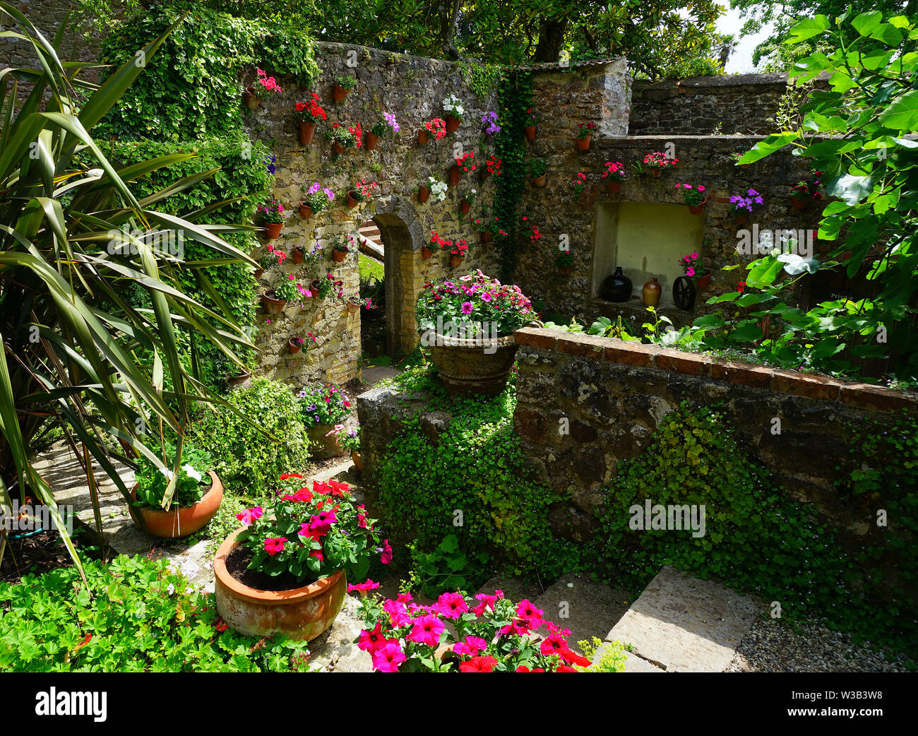 Ugbrooke house devon hi-res stock photography and images - Alamy