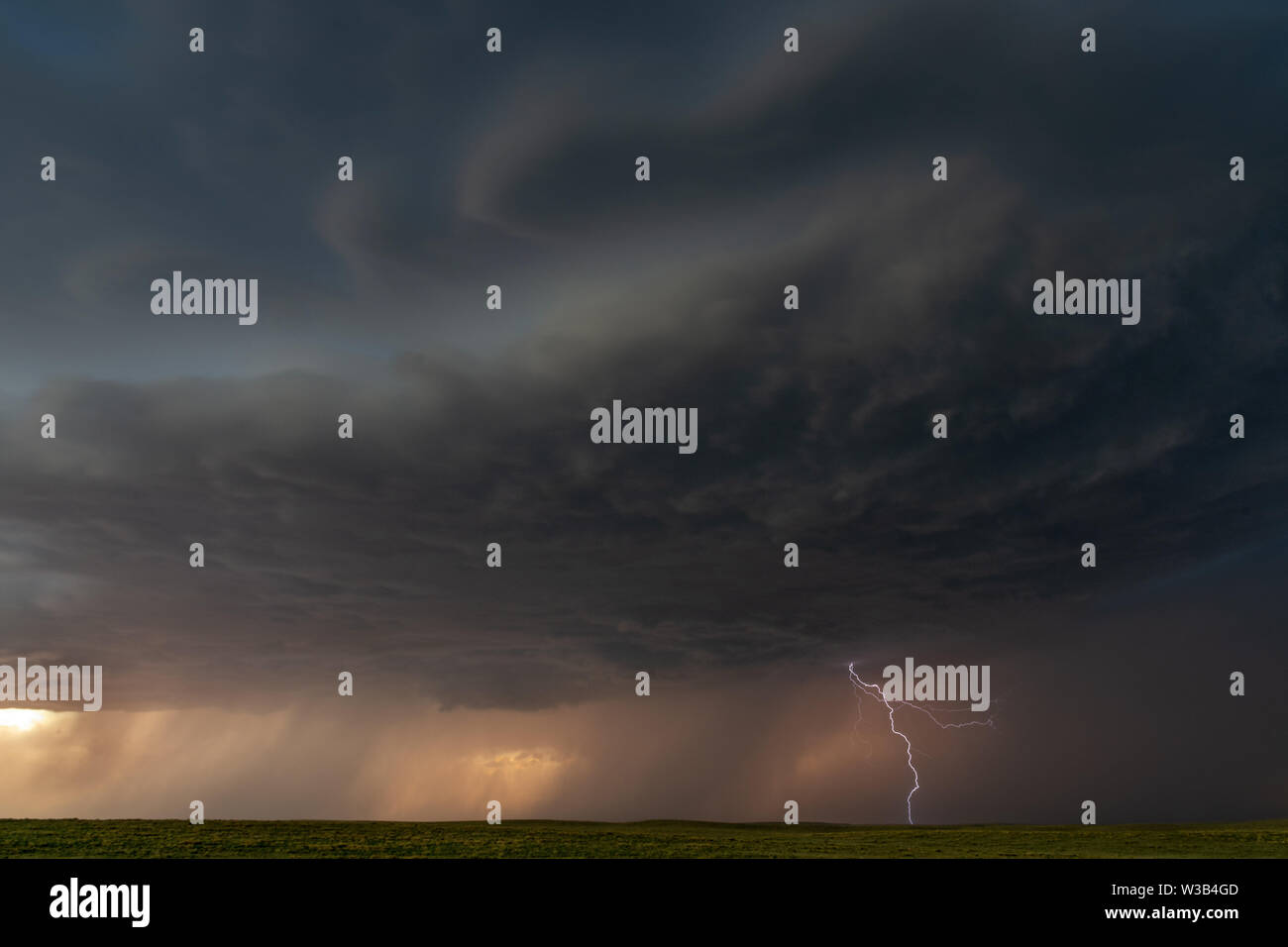 Supercell storm america hi-res stock photography and images - Alamy