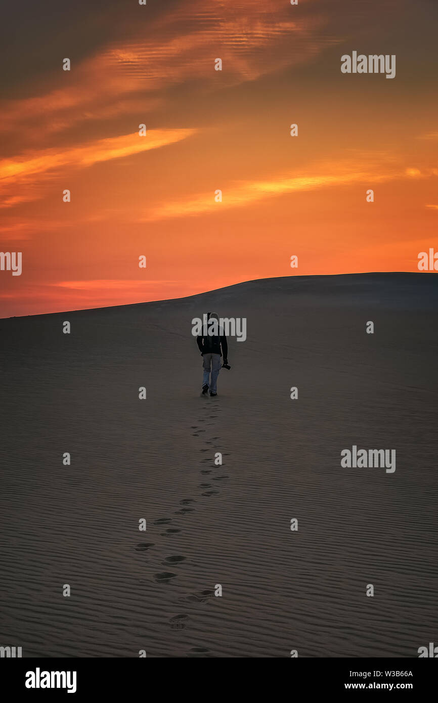 Adventure Photographer in Desert Dammam Saudi Arabia Stock Photo - Alamy