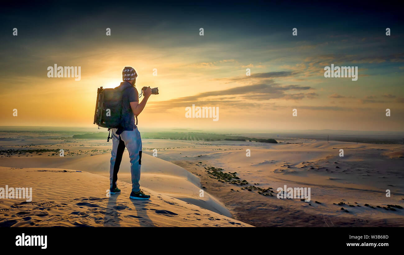 Adventure Photographer in Desert Dammam Saudi Arabia Stock Photo - Alamy