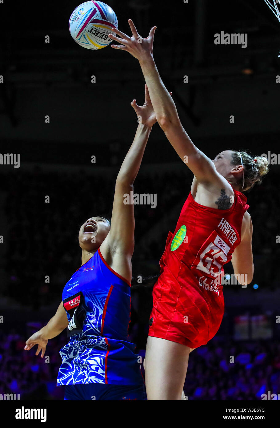 England's Joanne Harten and Samoa's Rachel Rasmussen during the Netball ...