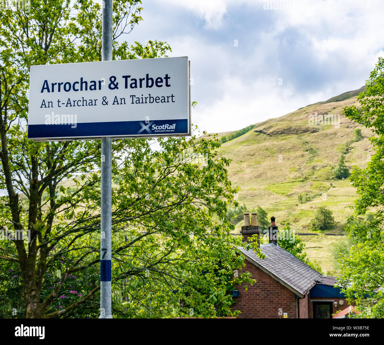Scotrail sign hi-res stock photography and images - Alamy