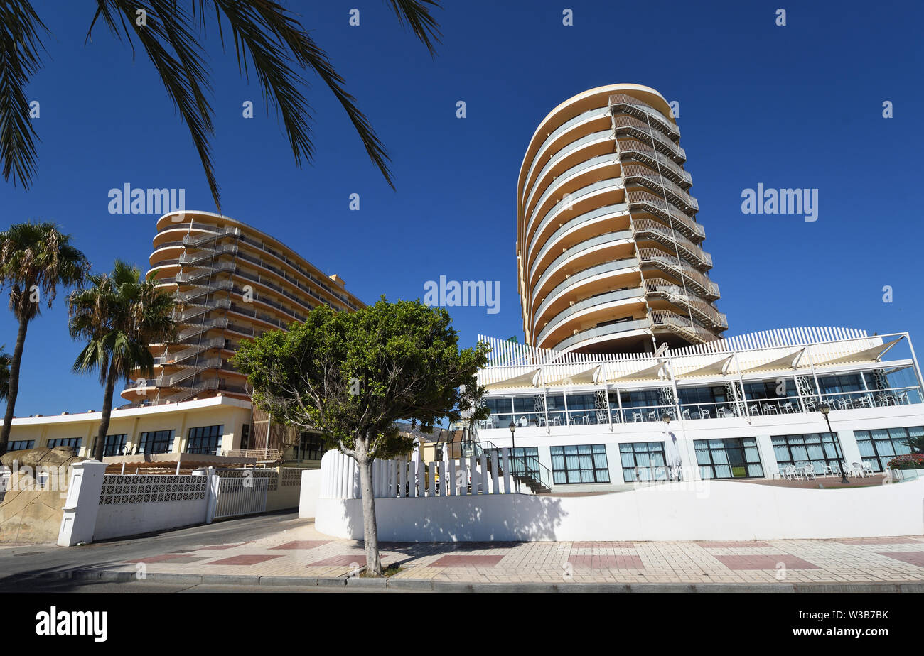 Luxury tower blocks hi-res stock photography and images - Alamy