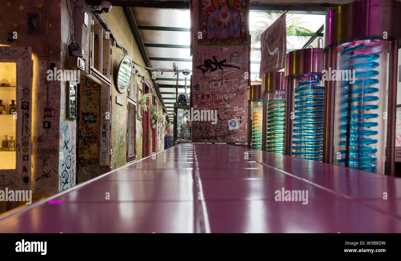 Chemical laboratory vintage hi-res stock photography and images - Alamy