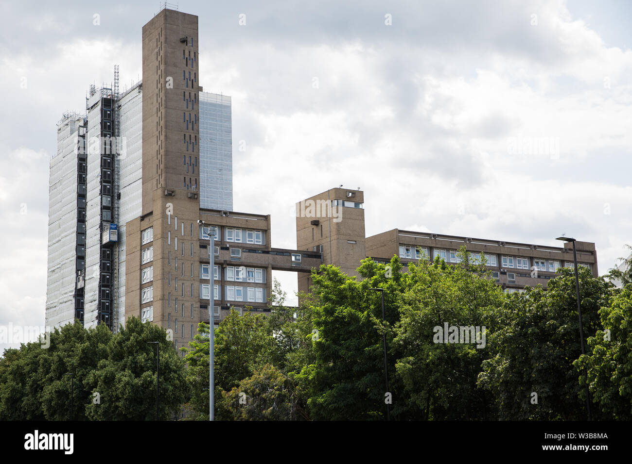 Balfron tower poplar housing hi-res stock photography and images - Alamy
