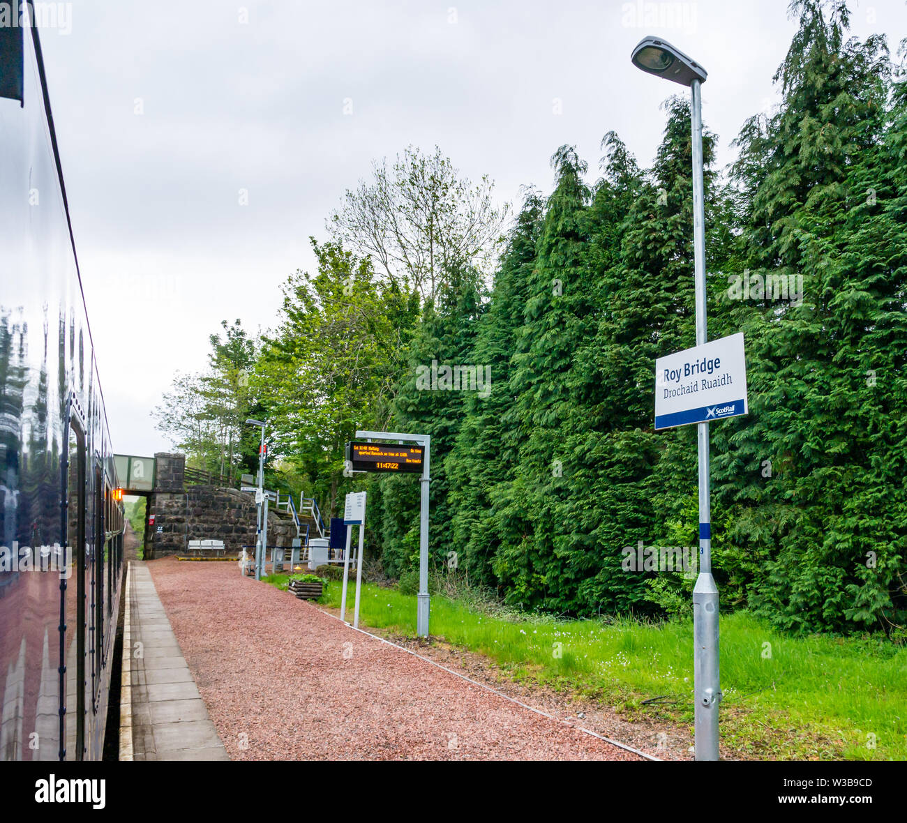 Roy bridge railway station hi-res stock photography and images - Alamy