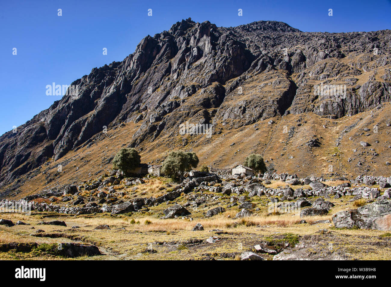 Scenery along the Cordillera Real mountain range, Bolivia Stock Photo ...