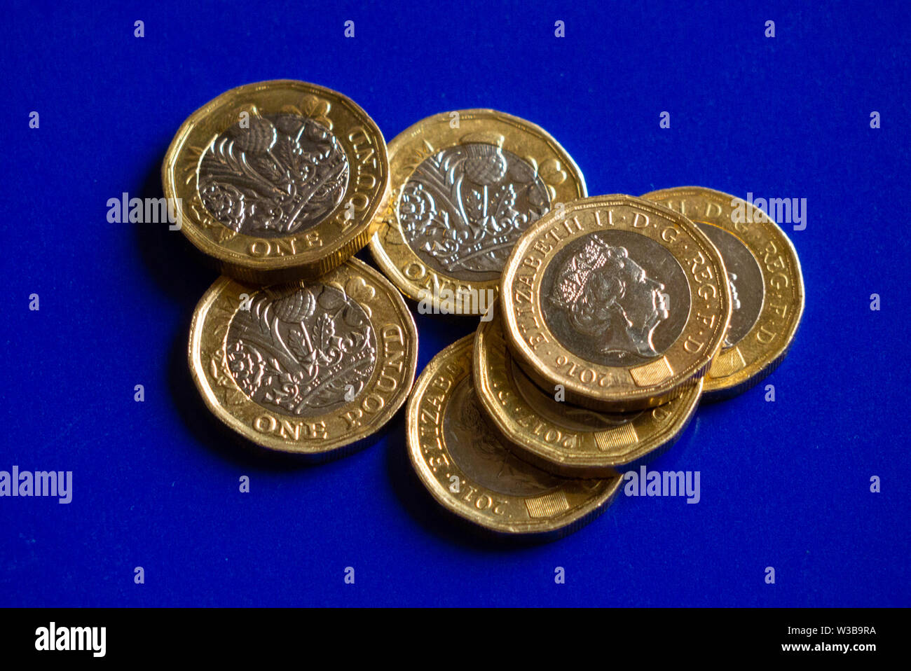 One pound coins hi-res stock photography and images - Alamy