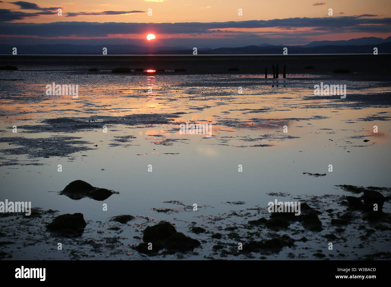 Morecambe Bay sunset sky Stock Photo - Alamy