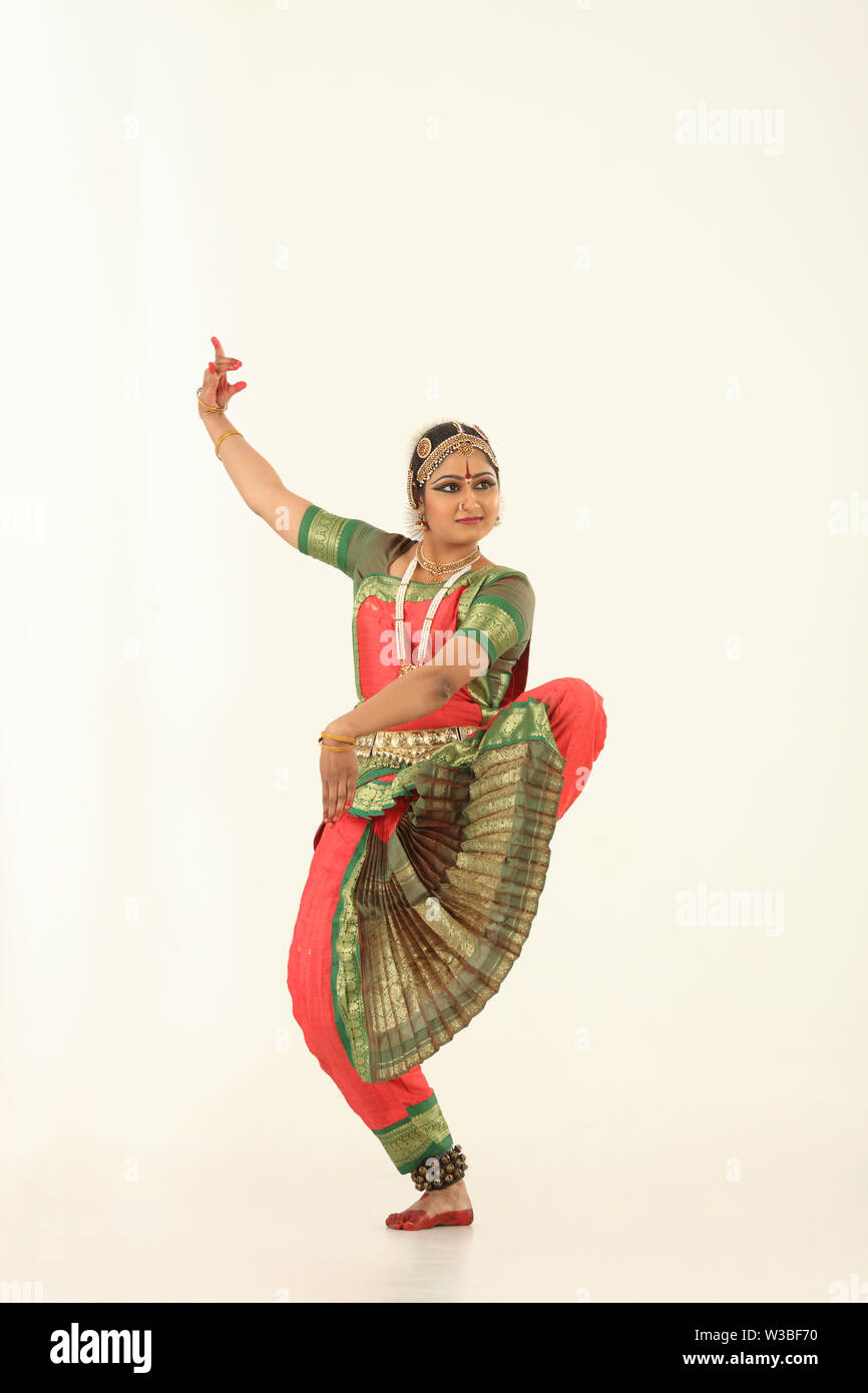 Bharatanatyam poses indian classical dancer indian classical hi-res ...