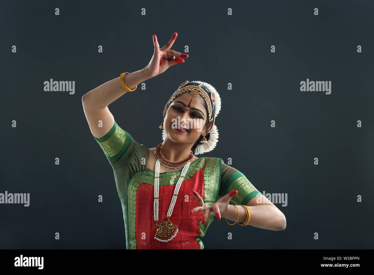 Bharatanatyam poses indian classical dancer indian classical hi-res ...