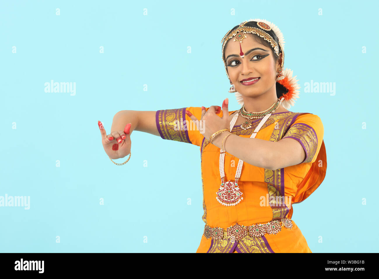 Bharatanatyam poses indian classical dancer indian classical hi-res ...