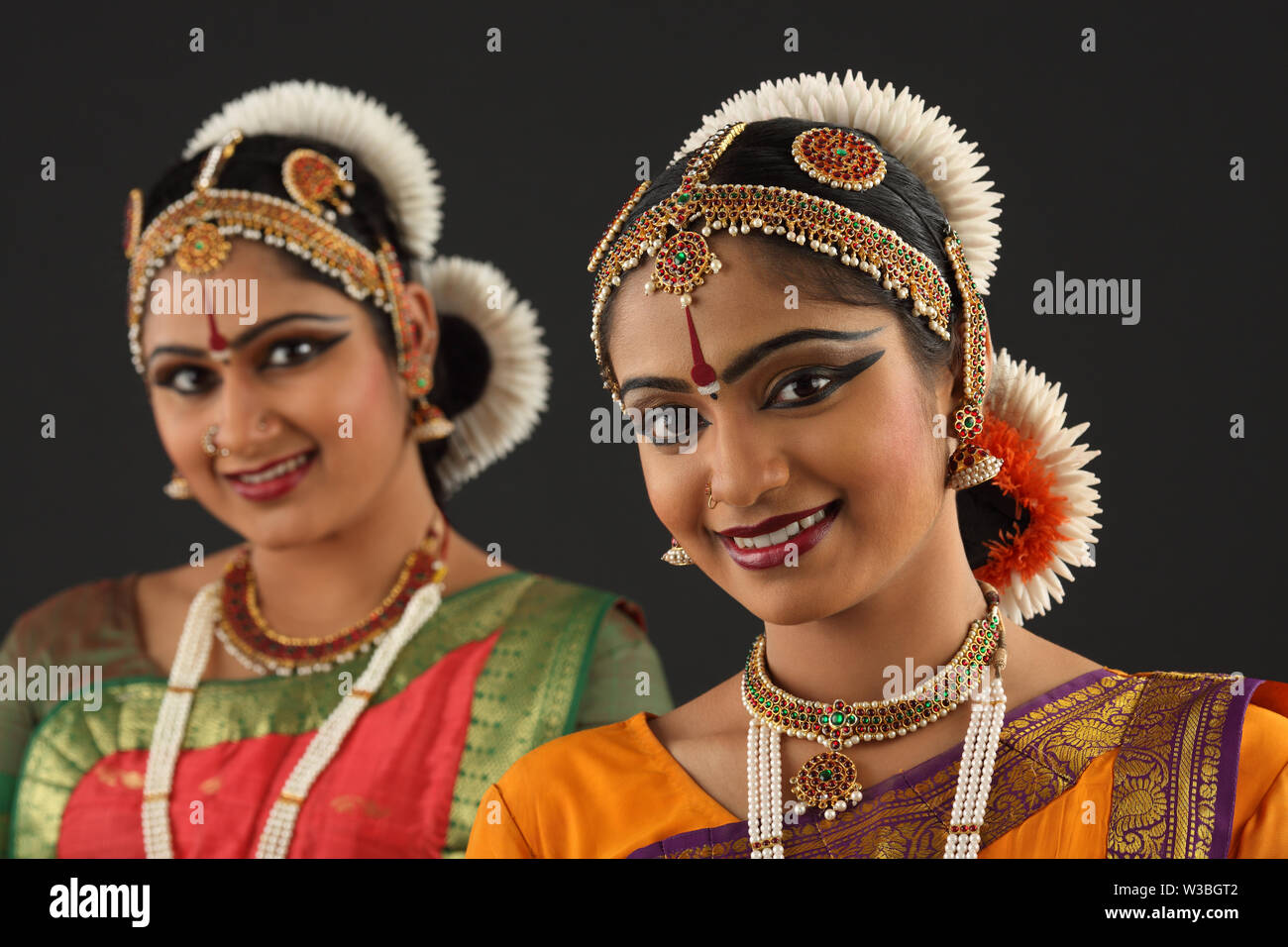 Two women performing bharatanatyam dance Stock Photo - Alamy