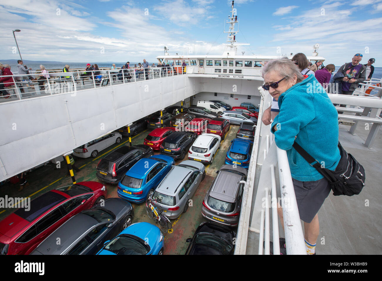 A car ferry between Gills Bay on Scotlands North coast and the Orkney ...