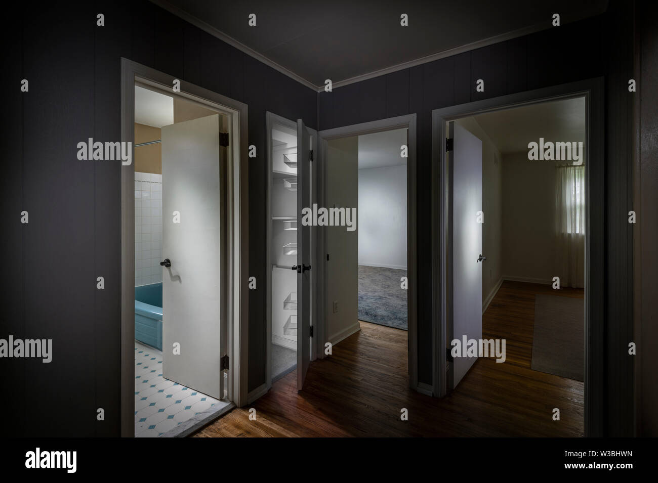 Scary door hi-res stock photography and images - Alamy