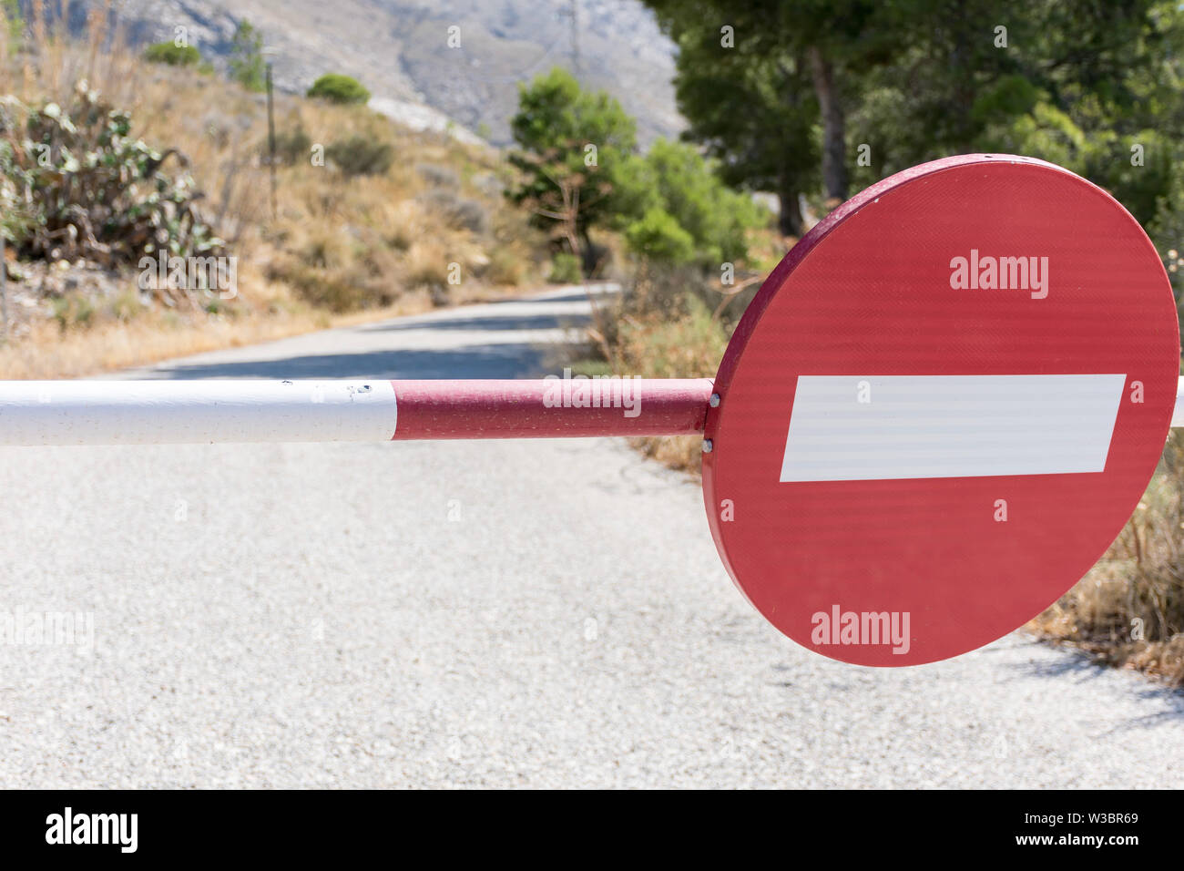 Sign signal no entry hi-res stock photography and images - Alamy