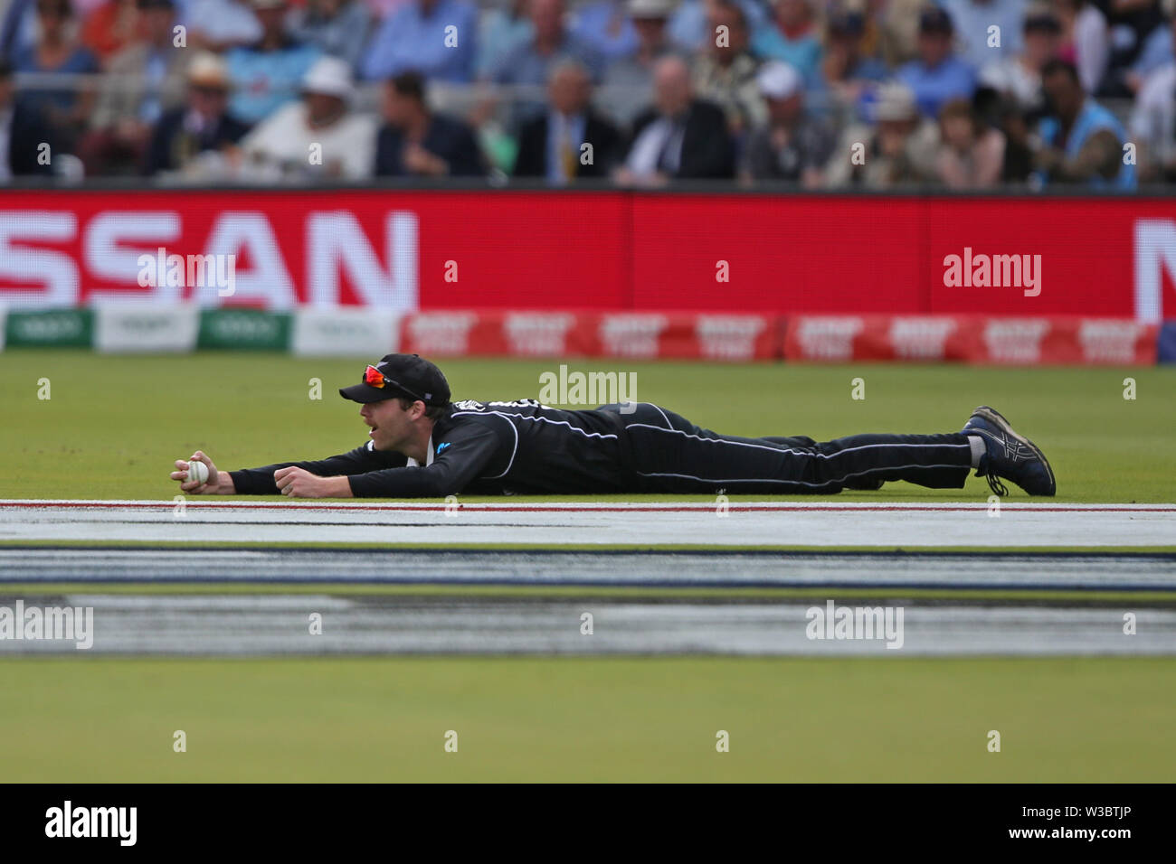 Eoin hand hi-res stock photography and images - Alamy