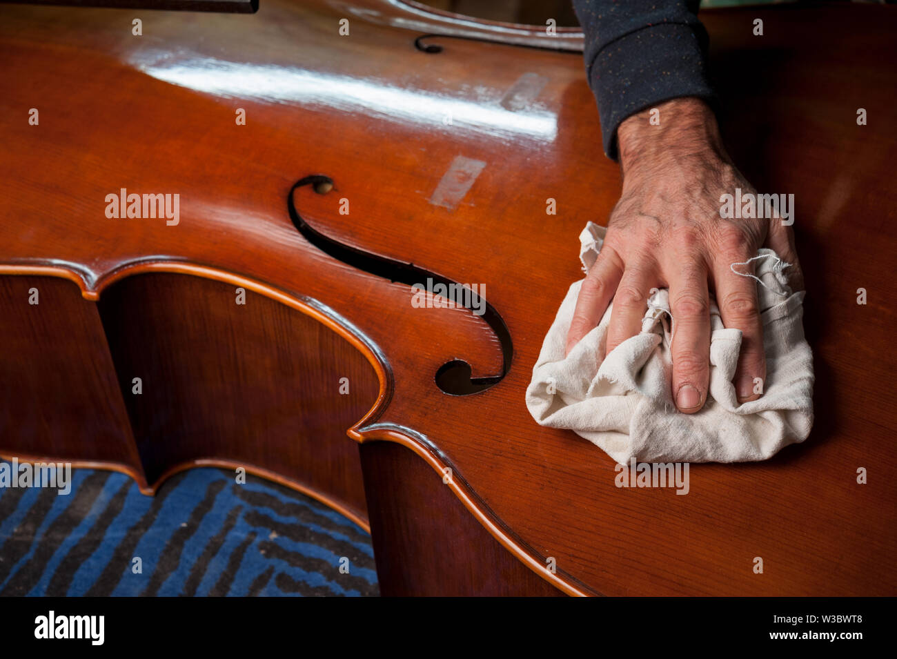 Viol bridge hi-res stock photography and images - Alamy