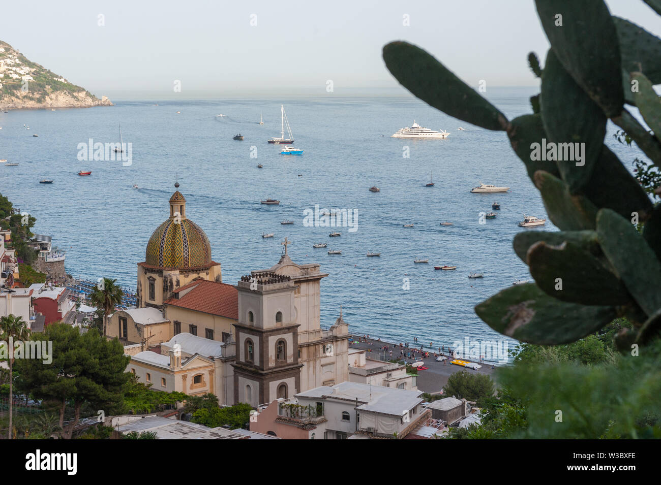 Positano church hi-res stock photography and images - Alamy