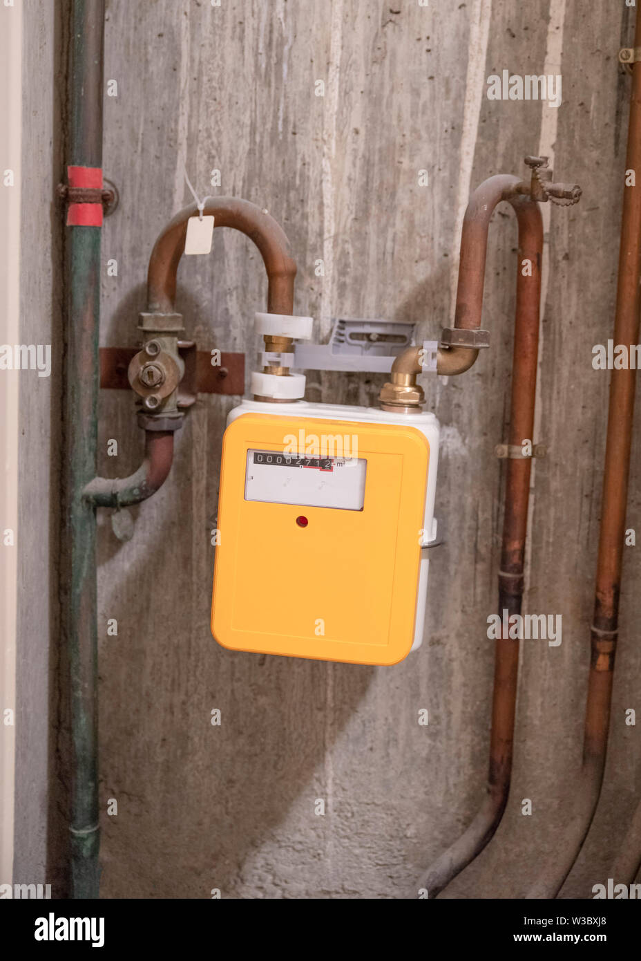 Gas meter installation hi-res stock photography and images - Alamy