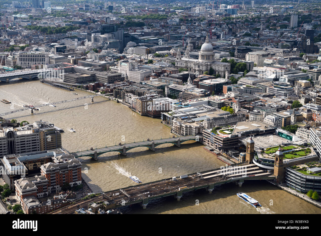 Aerial railway london river hi-res stock photography and images - Alamy