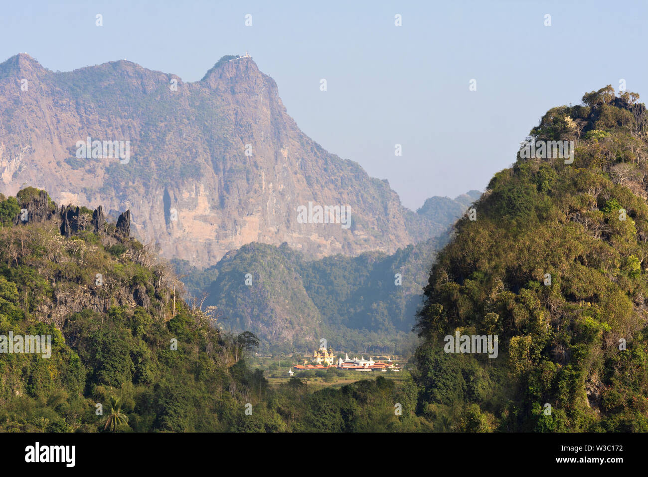 Zwe lin thaya hi-res stock photography and images - Alamy