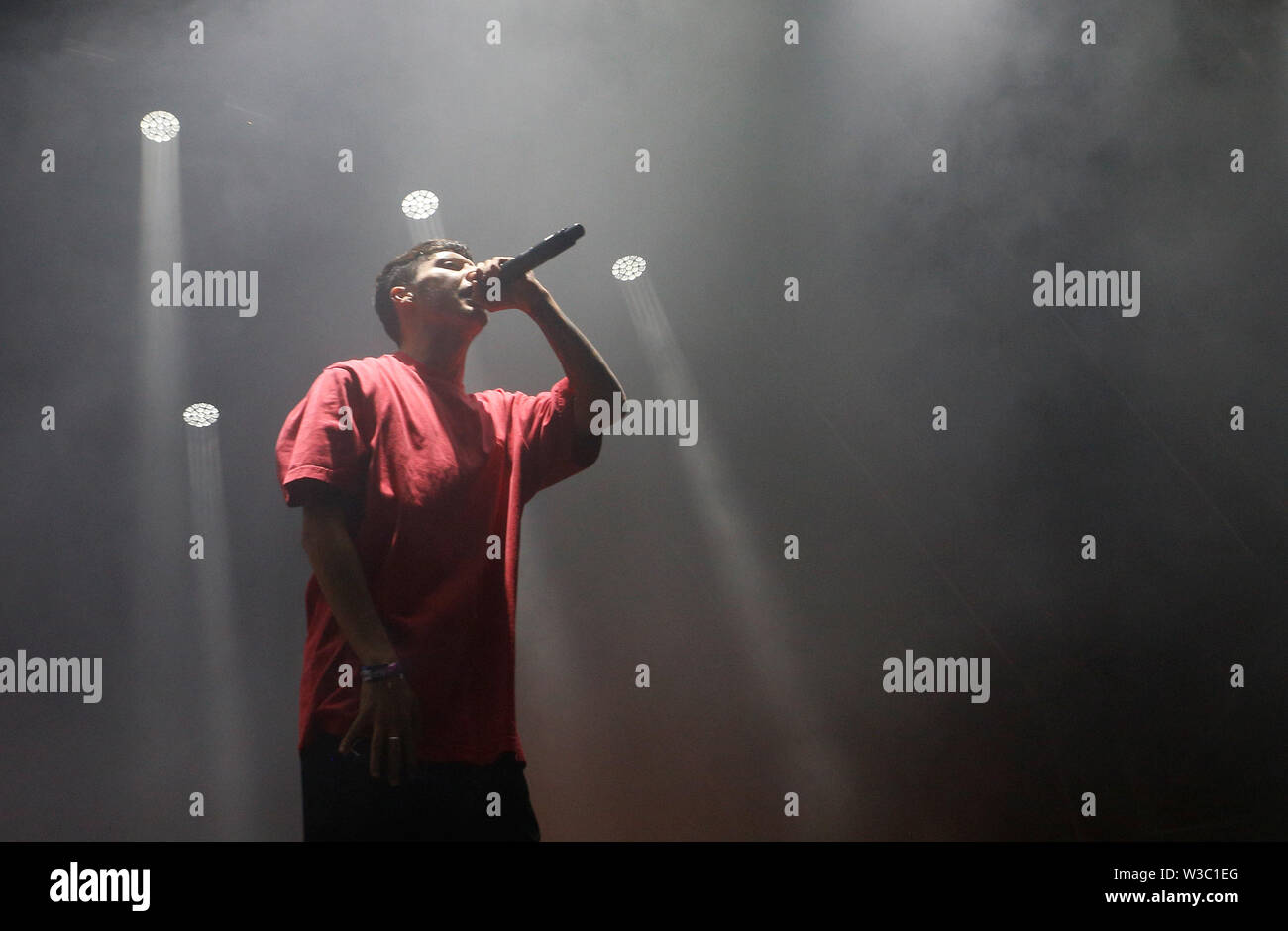 Rap singers hi-res stock photography and images - Alamy