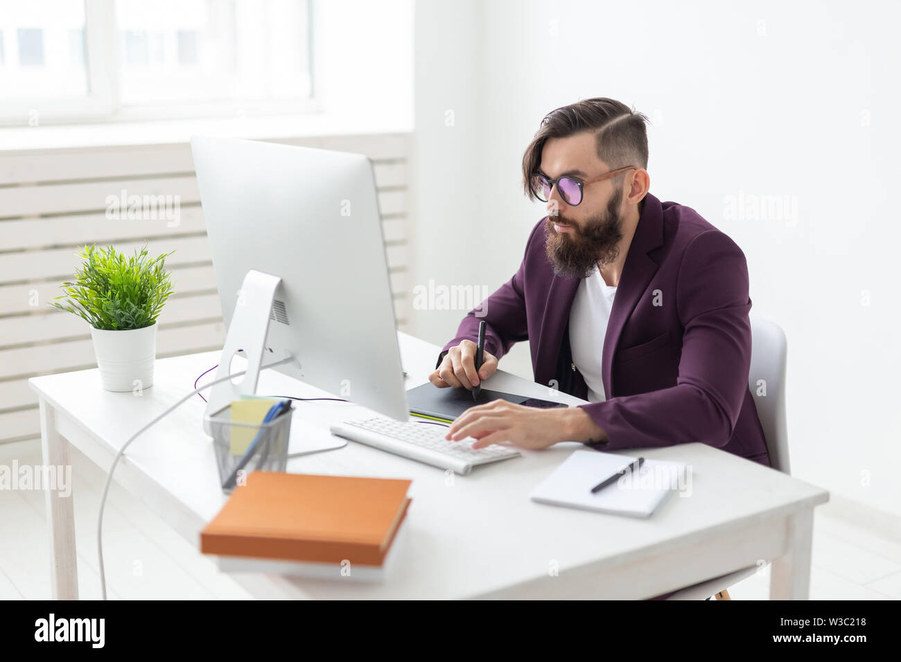 Purple skill jacket hi-res stock photography and images - Alamy
