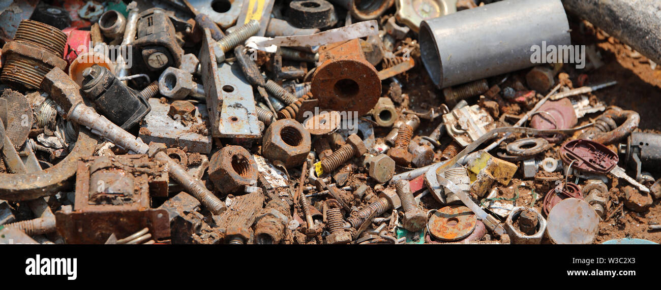 background in the junk dealer with rusted hardware Stock Photo - Alamy