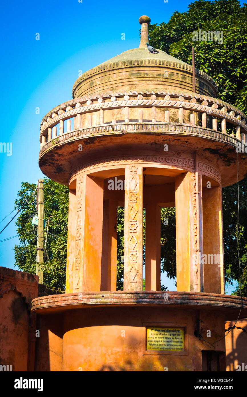 A building of a old temple Stock Photo - Alamy