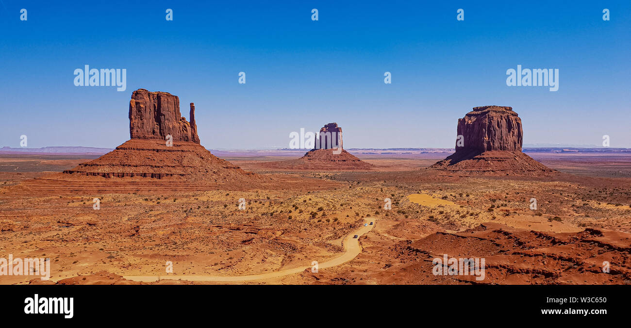 Monument Valley in Utah Stock Photo - Alamy