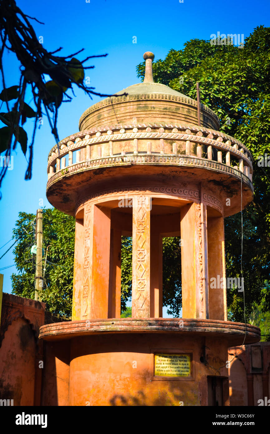 A building of a old temple Stock Photo - Alamy