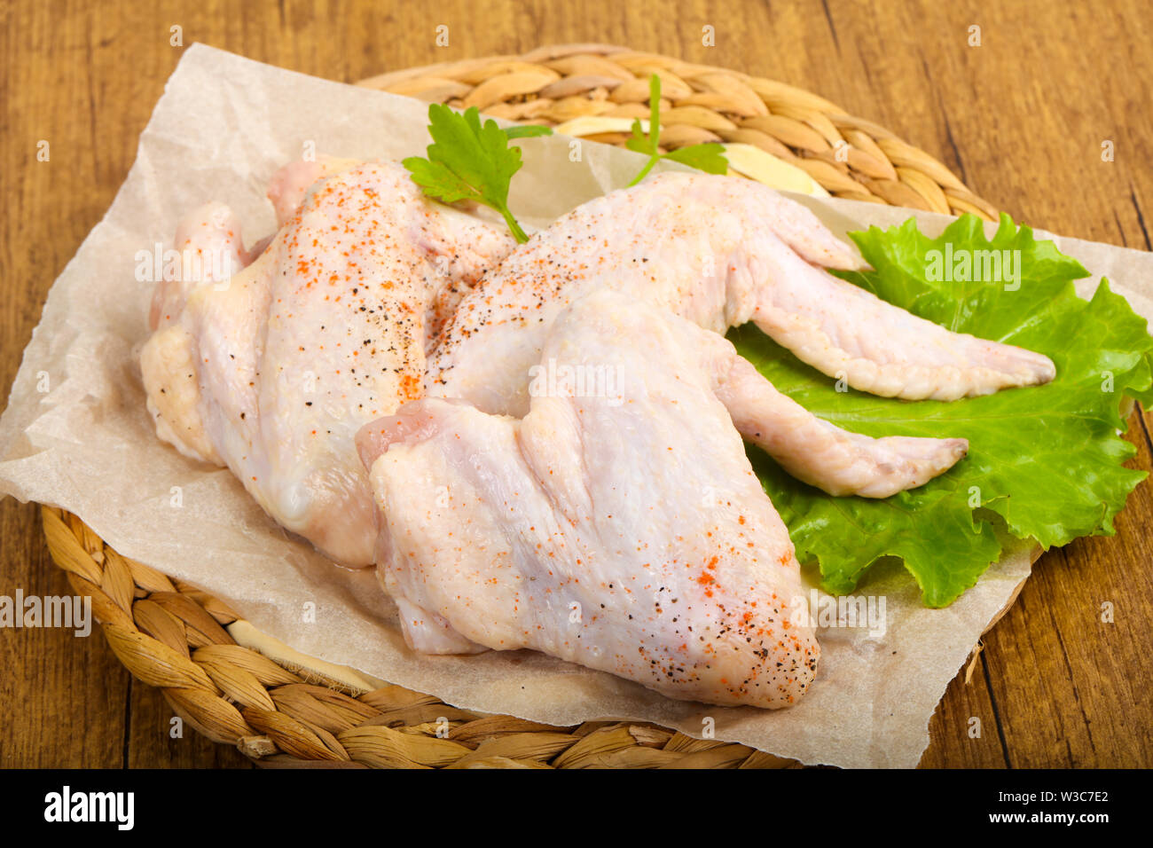 Raw chicken wings ready for cooking Stock Photo - Alamy