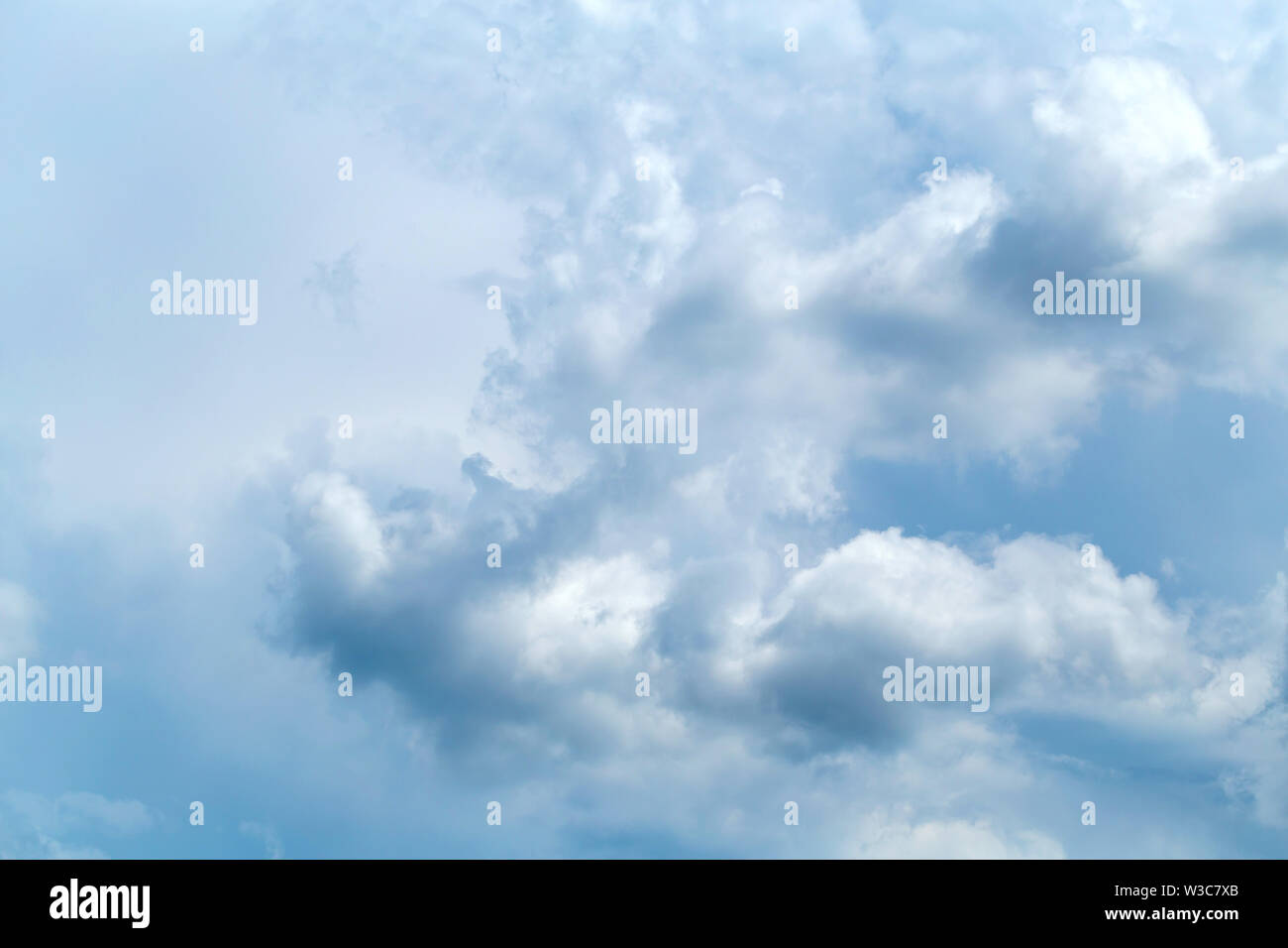 Sky background with cumulus clouds Stock Photo - Alamy