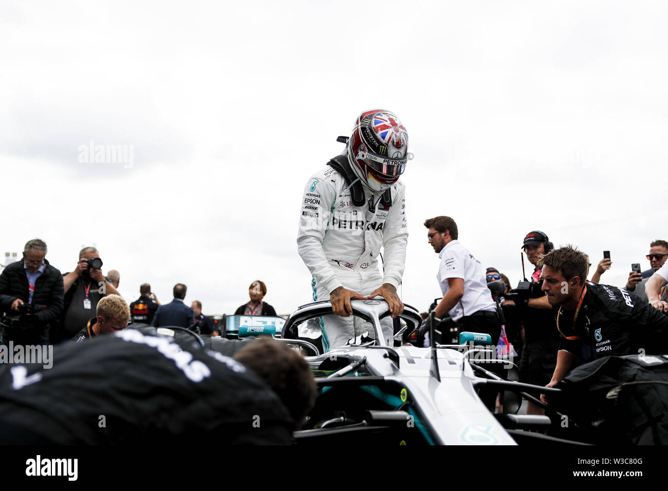 2019 lewis hamilton silverstone hi-res stock photography and images - Alamy