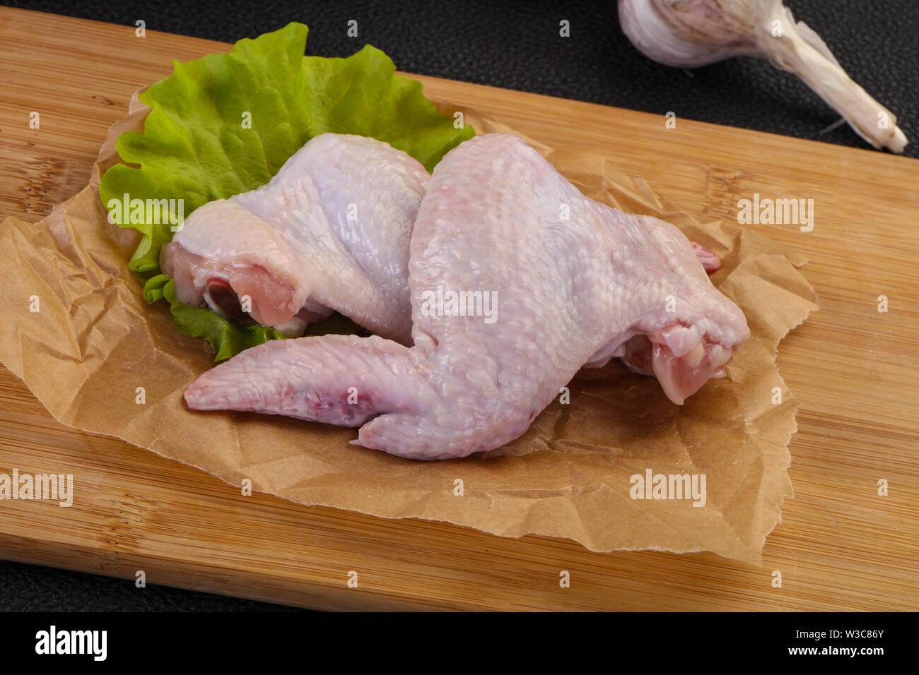 Raw chicken wings ready for cooking Stock Photo - Alamy