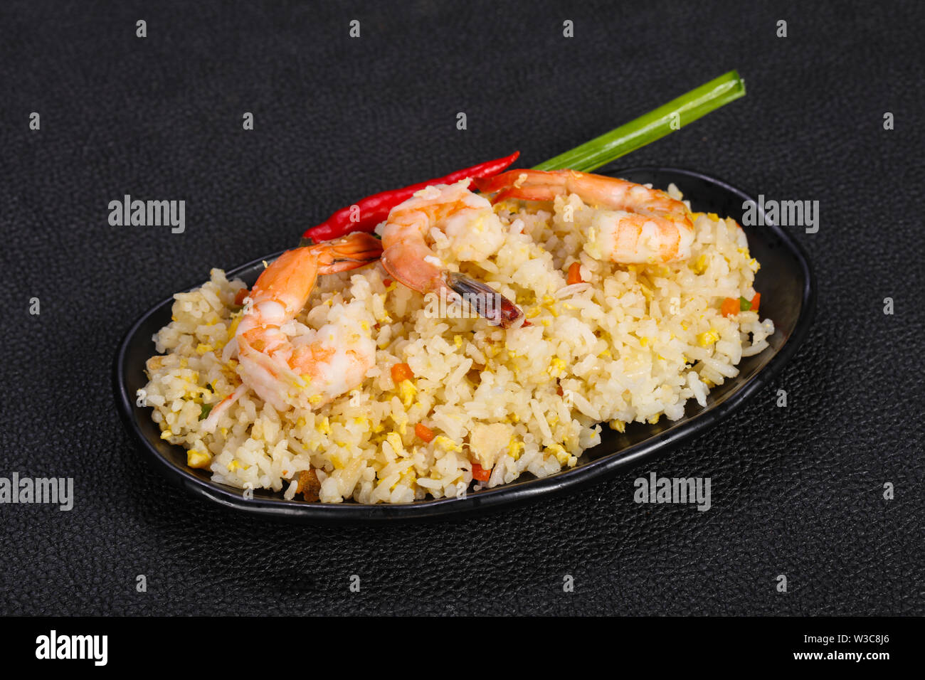 Thai style fried rice with prawn and egg Stock Photo - Alamy