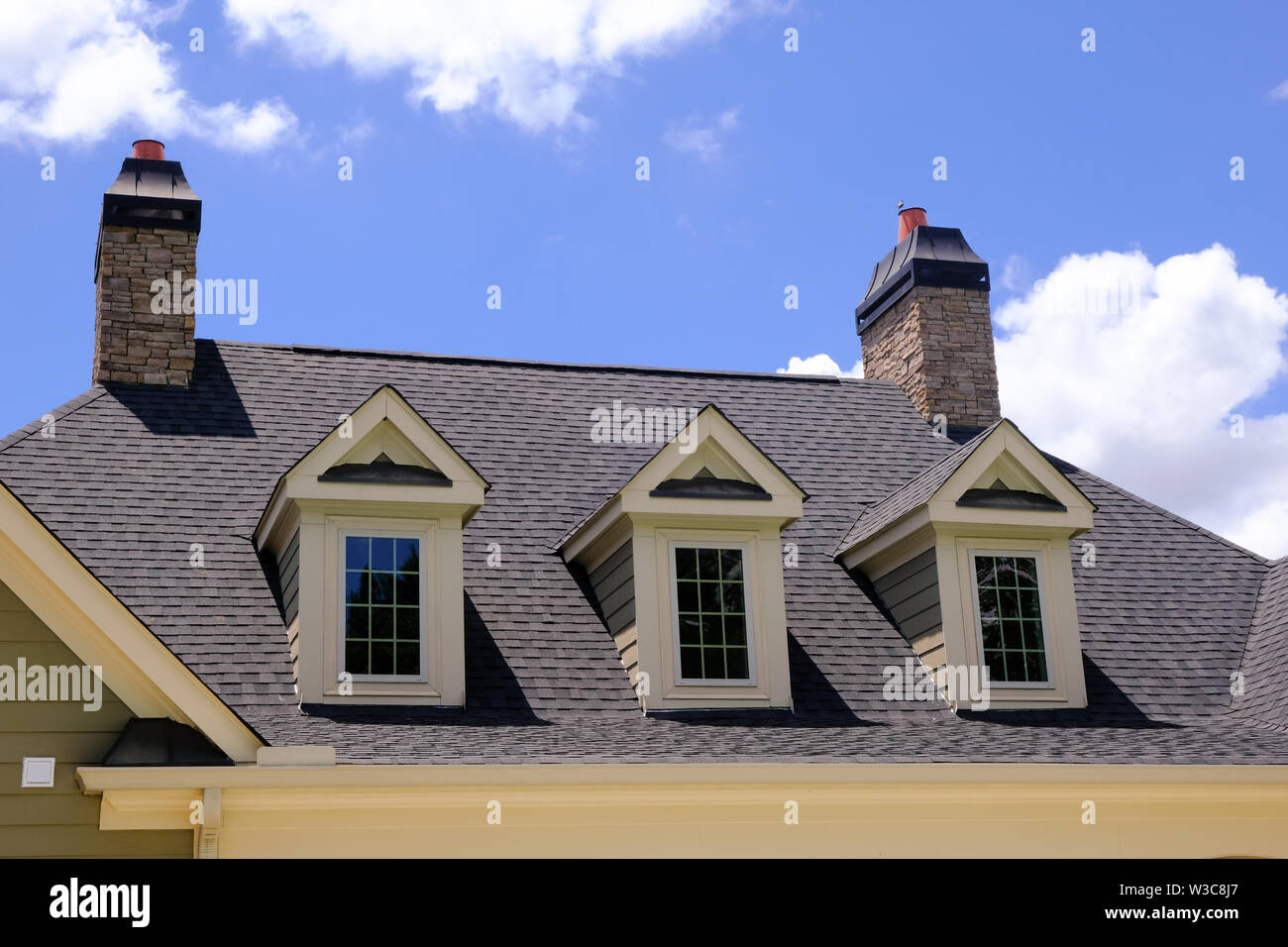 Roof dormers hi-res stock photography and images - Alamy