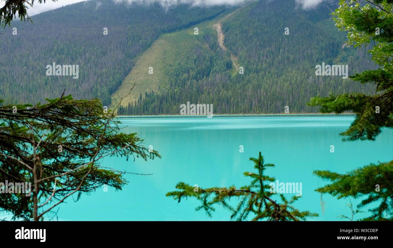 Water emerald hi-res stock photography and images - Alamy