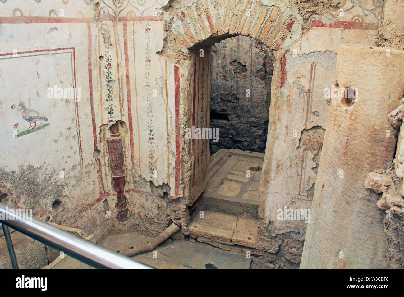 Inside ancient greek house hi-res stock photography and images - Alamy