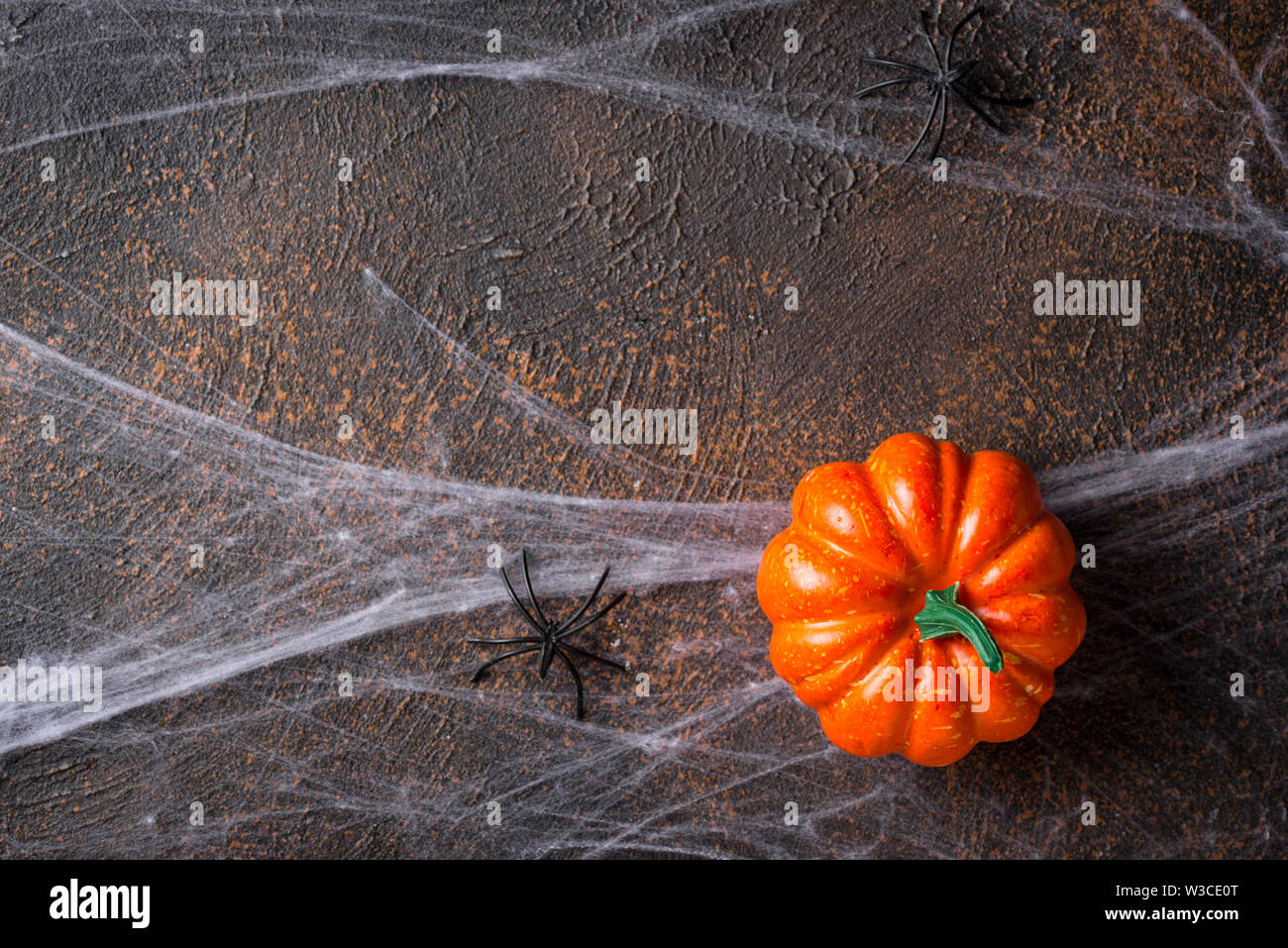 Halloween background with spider web Stock Photo - Alamy