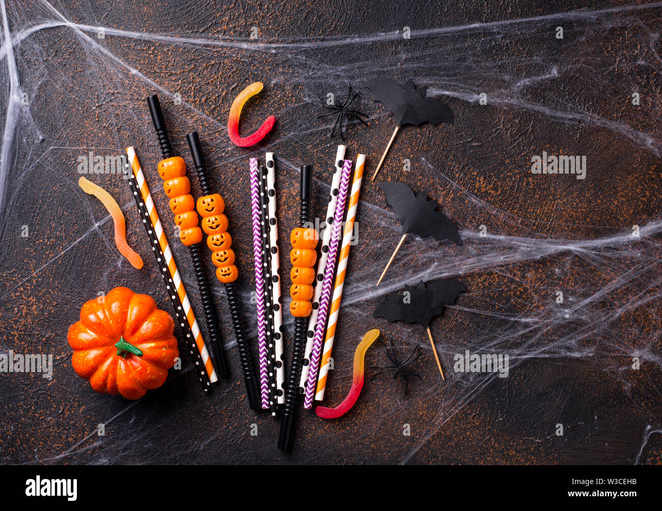 Festive halloween decor hi-res stock photography and images - Alamy