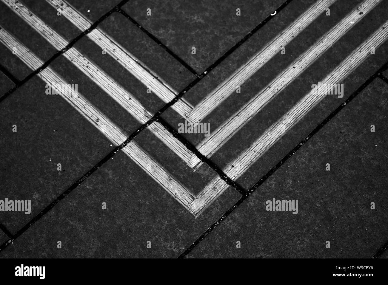 Street art and grey concrete hi-res stock photography and images - Alamy