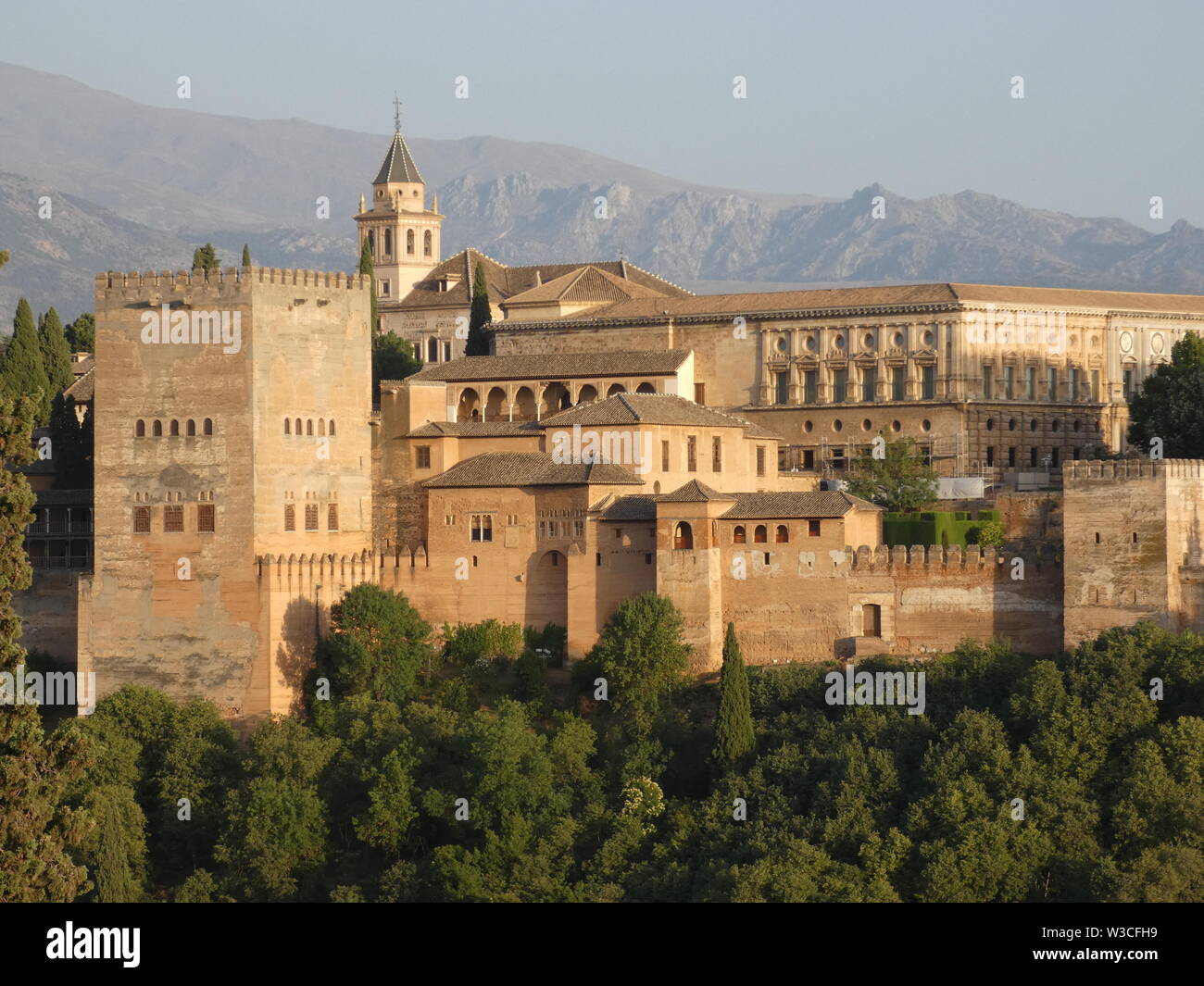 Views of Alhambra from the San Nicolás viewpoint, Granada, Spain Stock ...