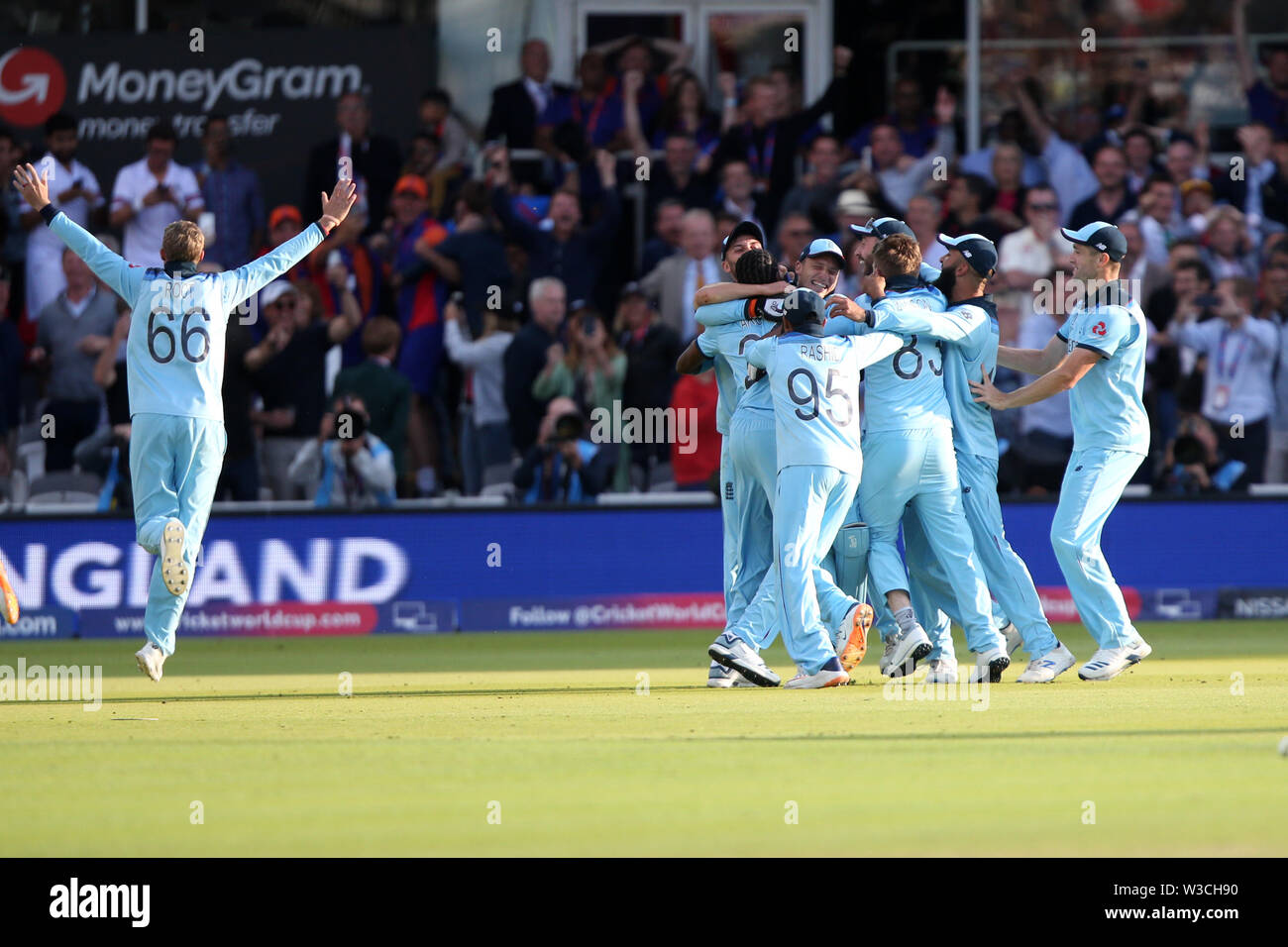 England 2019 icc world cup final hi-res stock photography and images ...